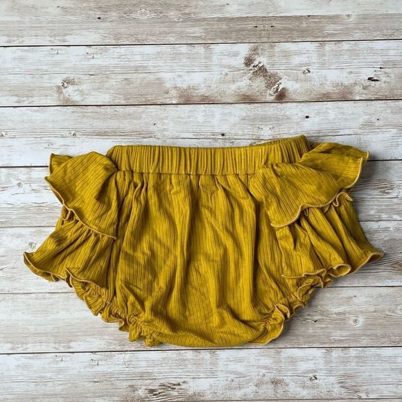 kate quinn | Bottoms | Kate Quinn Ruffledbloomer Shorts | Poshmark